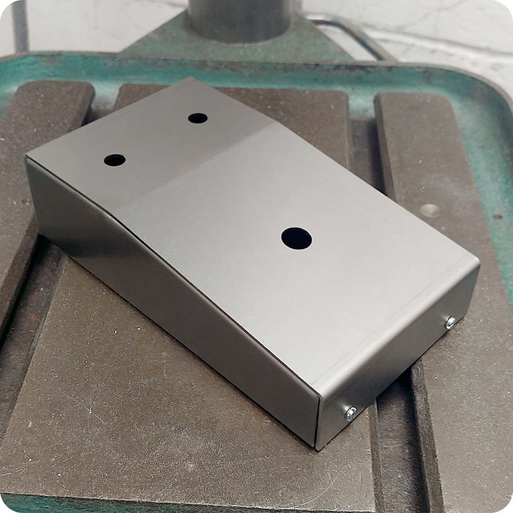 'The Slab' - Deluxe Wedge Enclosure With Clinch Nut Attachment - Fuzzcases